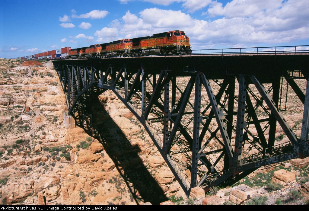 BNSF 5194 East